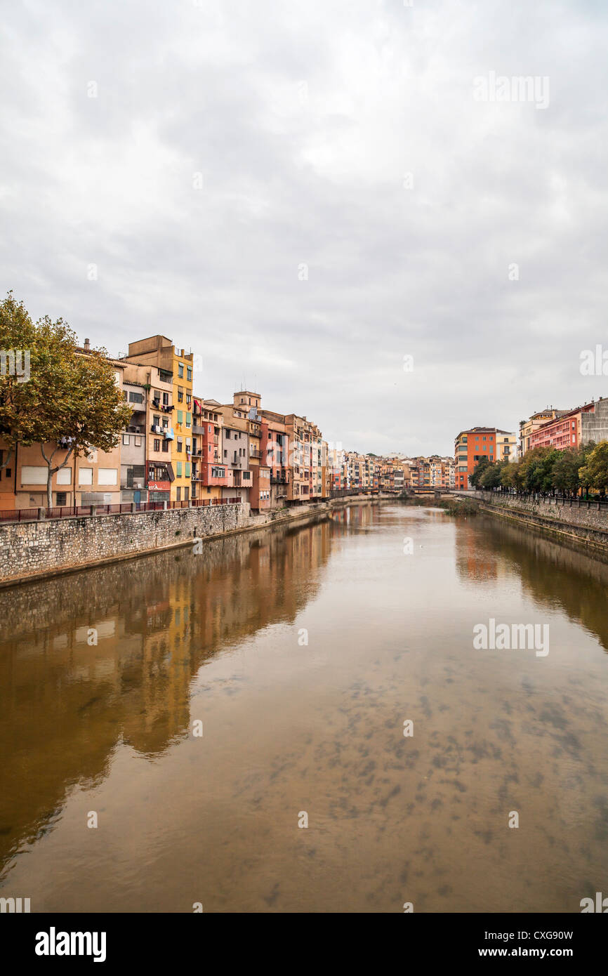 girona,catalonia,spain.colored houses over onyar river Stock Photo - Alamy