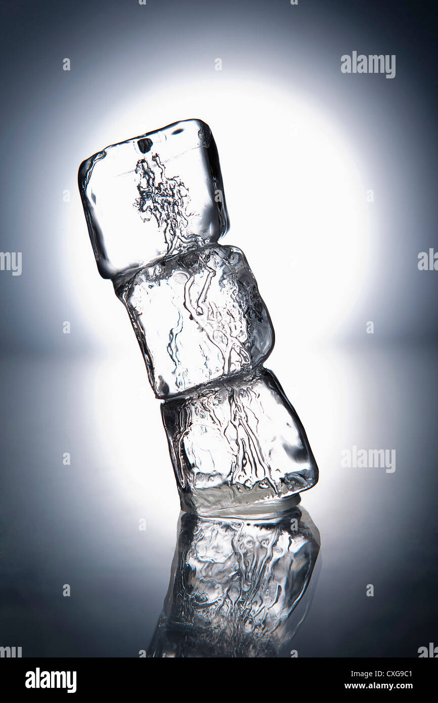 a stack of ice cubes Stock Photo - Alamy