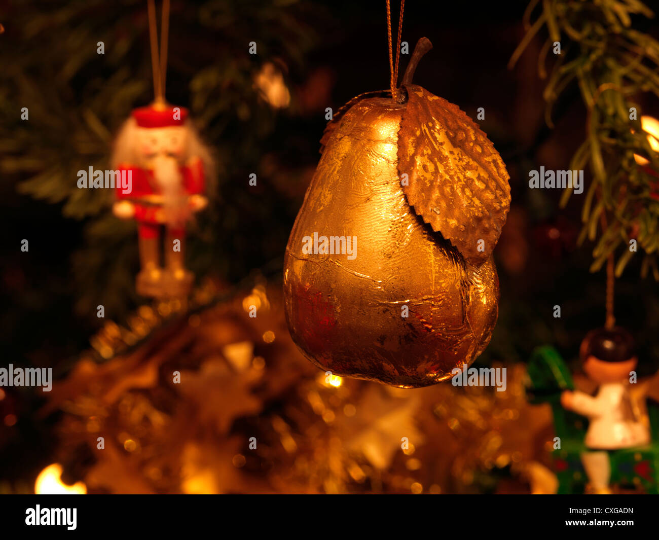A tree of gold hi-res stock photography and images - Alamy
