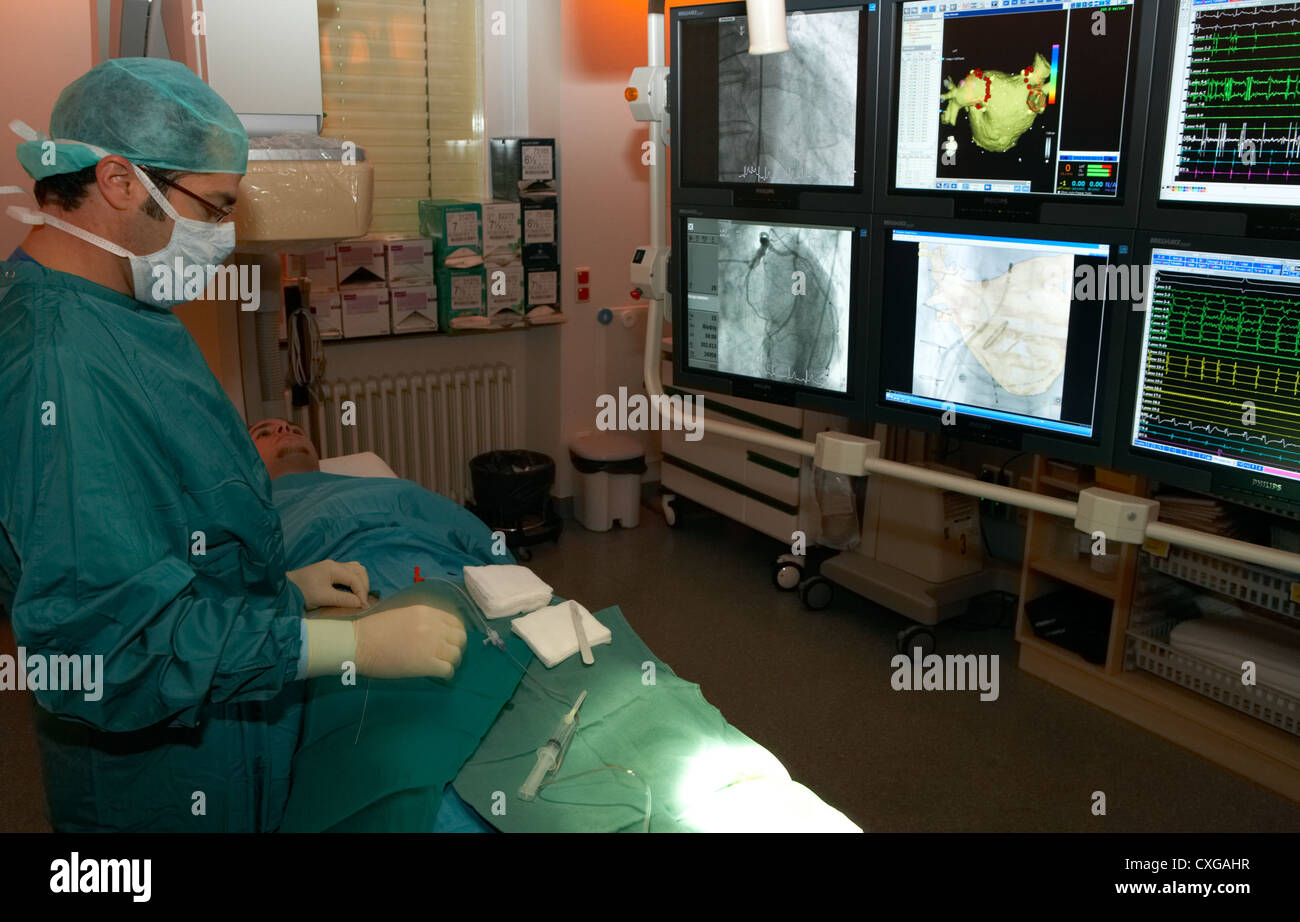 Berlin, investigation in a highly modern cardiology clinic Stock Photo ...