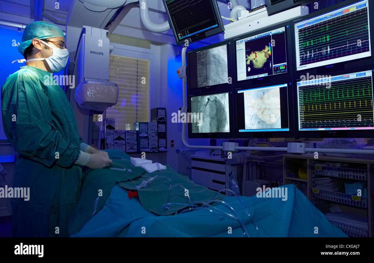 Berlin, investigation in a highly modern cardiology clinic Stock Photo ...
