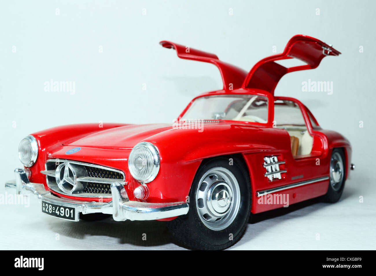 Mercedes benz sls class gullwing hi-res stock photography and images - Alamy