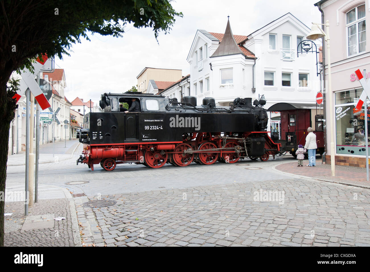 Steam train side view passenger hi-res stock photography and images - Alamy