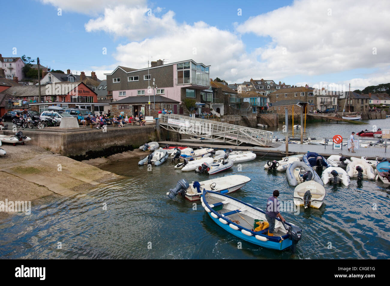 Salcombe harbour hi-res stock photography and images - Alamy