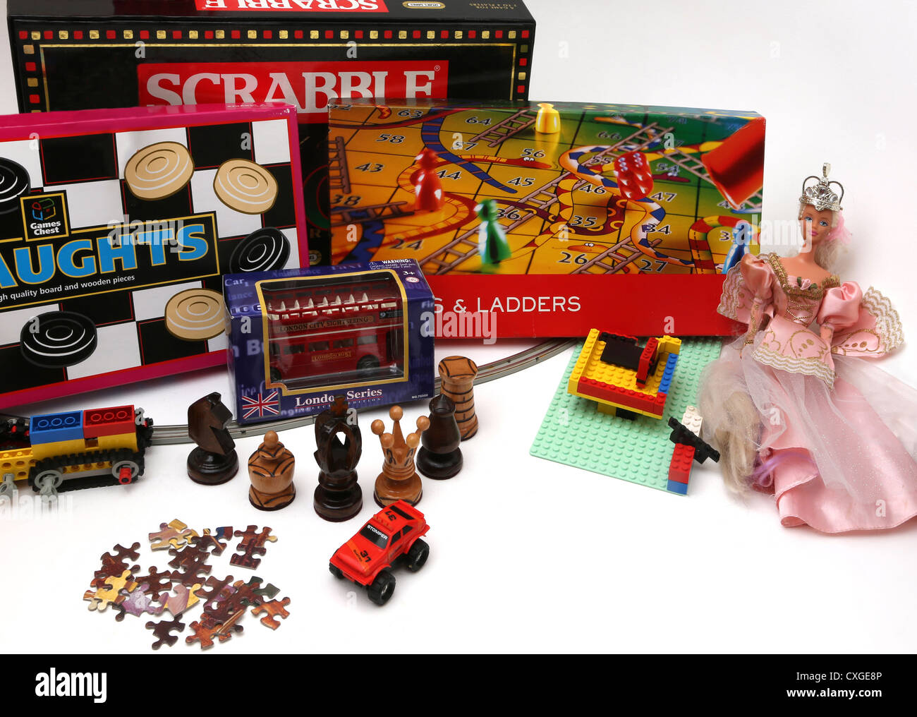 Board games hi-res stock photography and images - Alamy