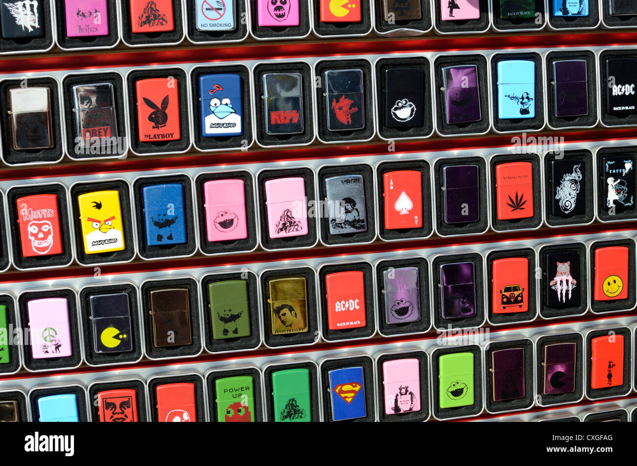 Cigarette stall hi-res stock photography and images - Alamy