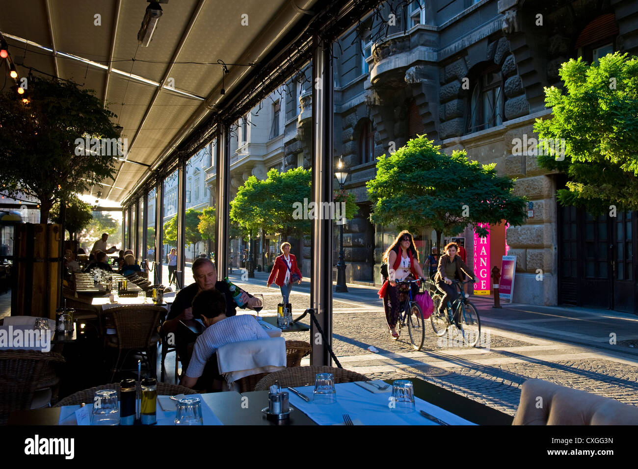 Budapest daily life hi-res stock photography and images - Alamy