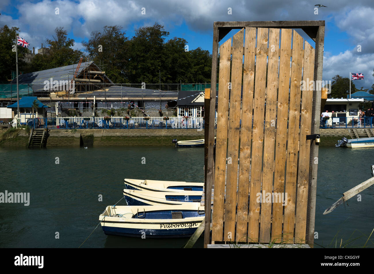 A wooden gate to a jetty on the river Arun at Arundel Stock Photo - Alamy