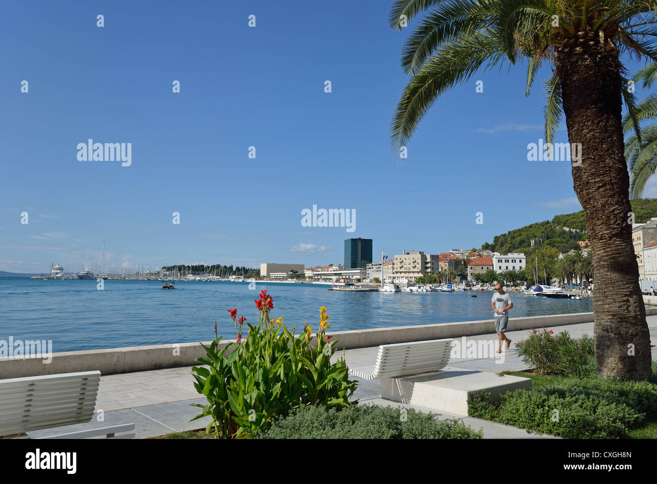 Riva popular seafront promenade hi-res stock photography and images - Alamy