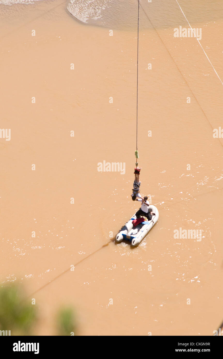 Bungy jump man hi-res stock photography and images - Alamy