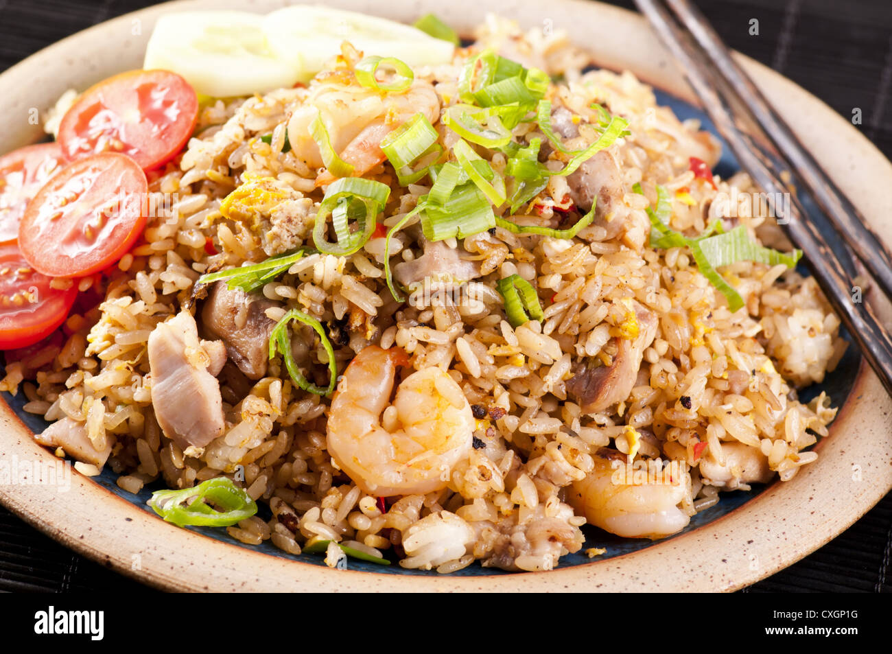 Knao Pad Kai as closeup Stock Photo - Alamy