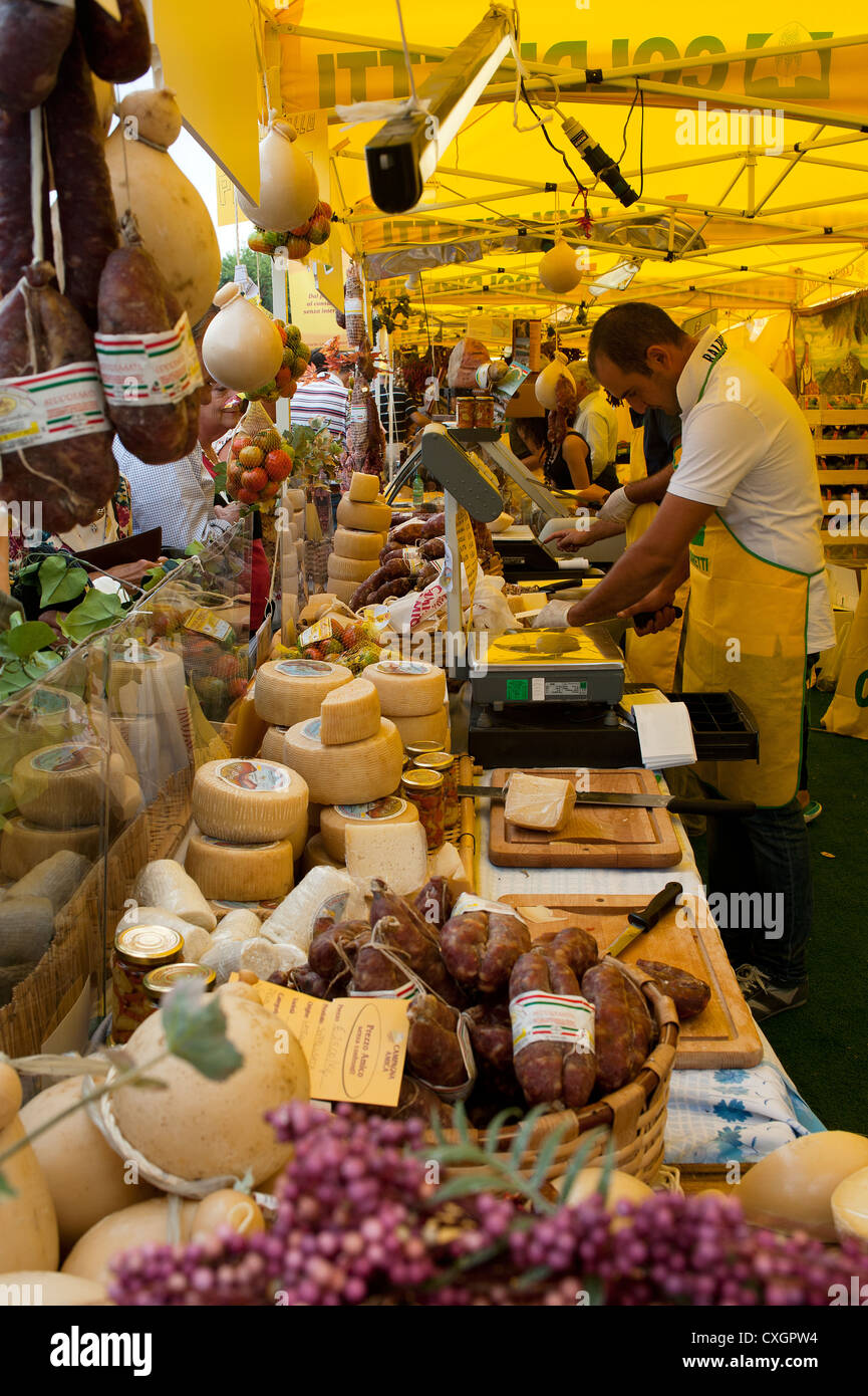 Farmers' Market at Circo Massimo, Rome, Italy Stock Photo - Alamy