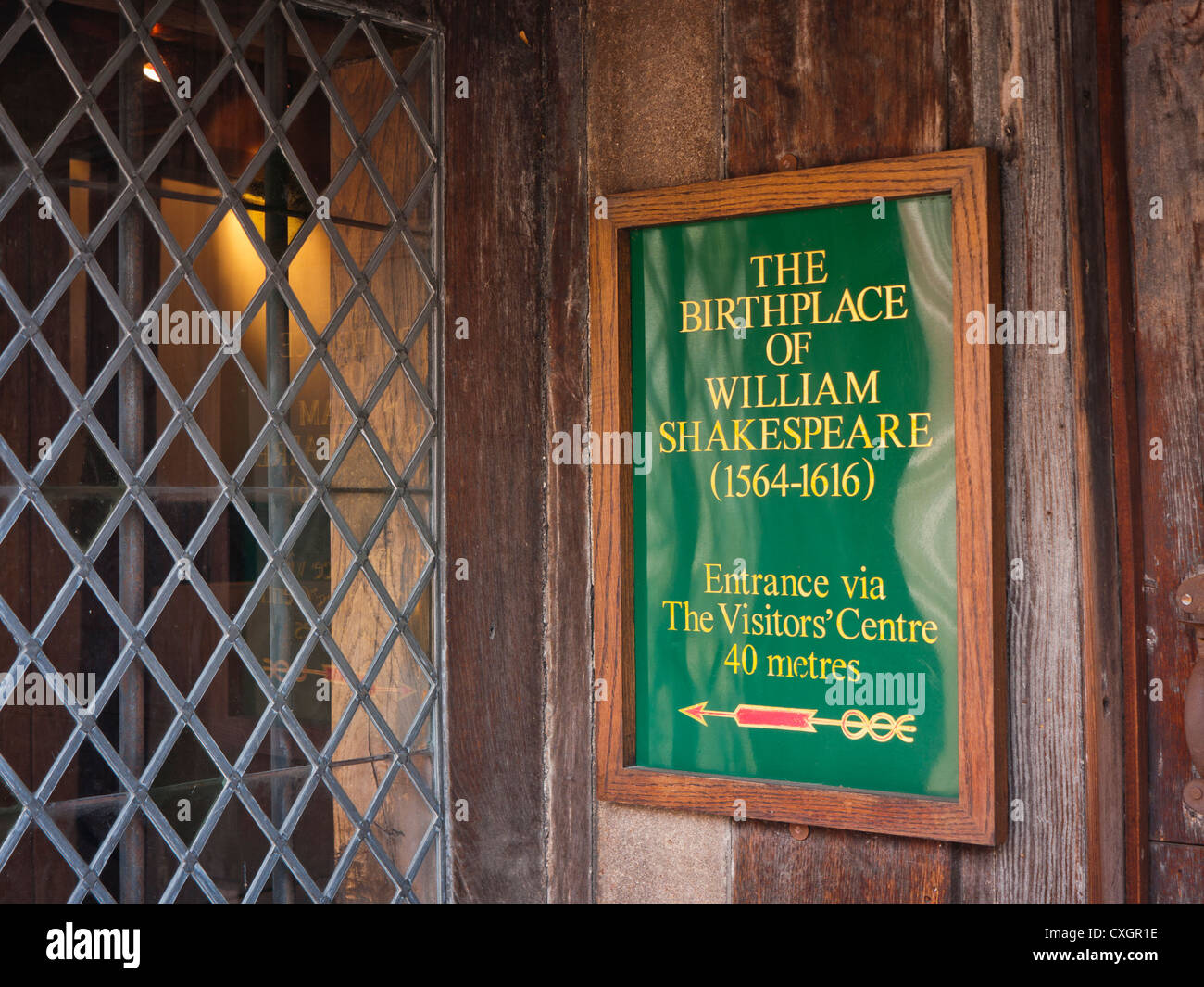 The Tudor building that was the birthplace of William Shakespeare in ...