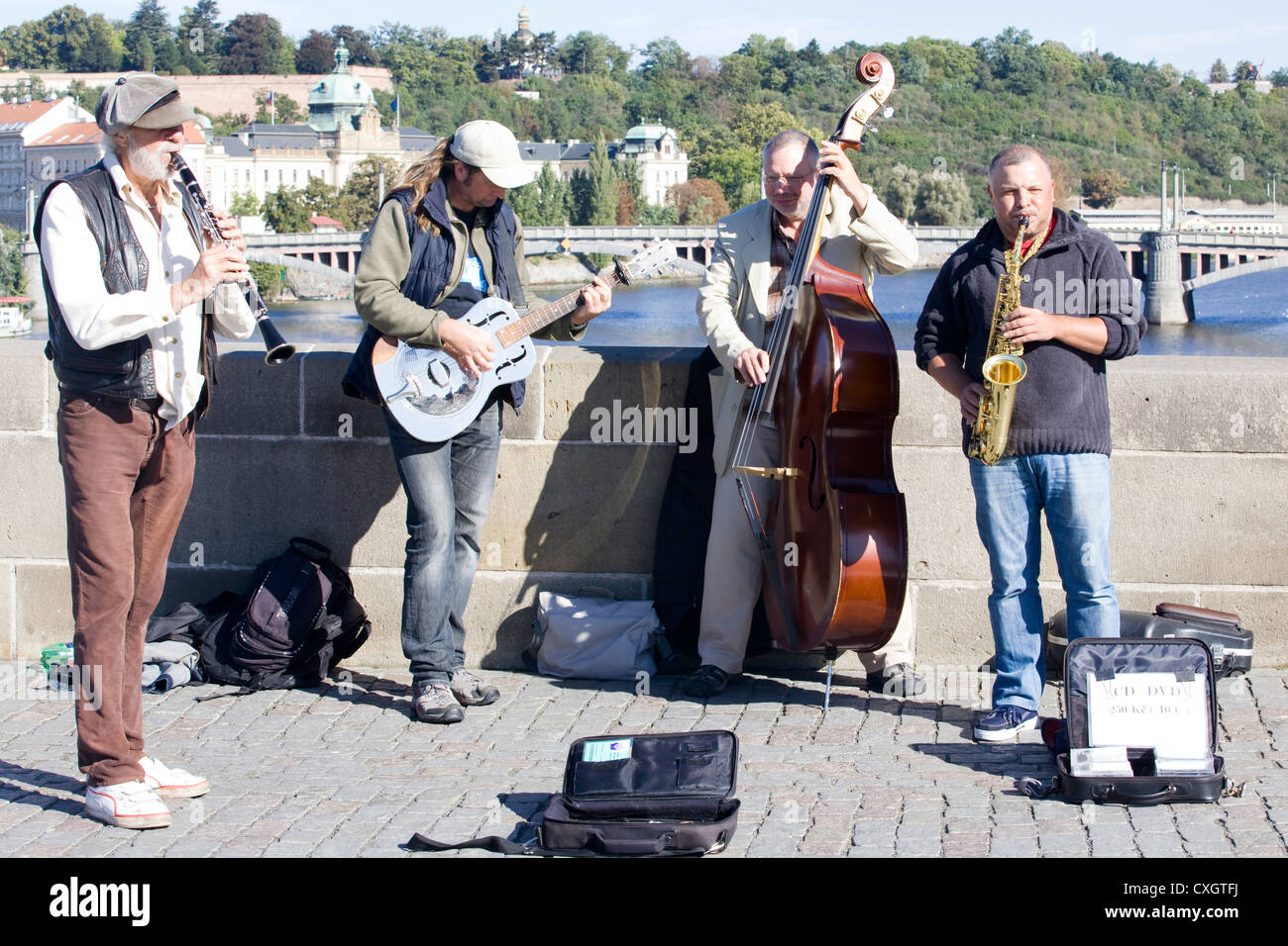 Street Performers Musicians on the streets of Prague Stock Photo - Alamy