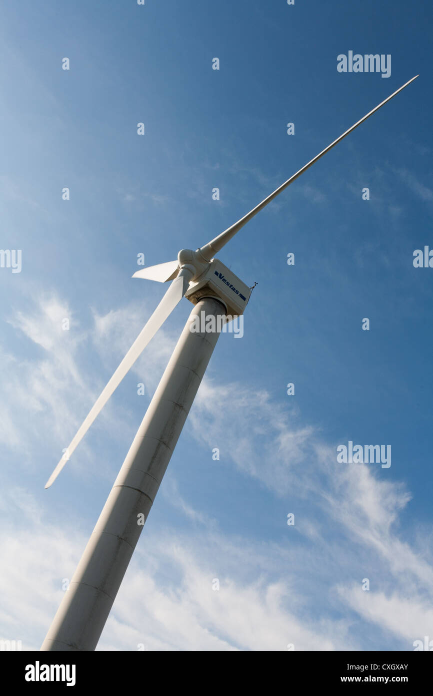 Horizontal axis wind turbine hi-res stock photography and images - Alamy