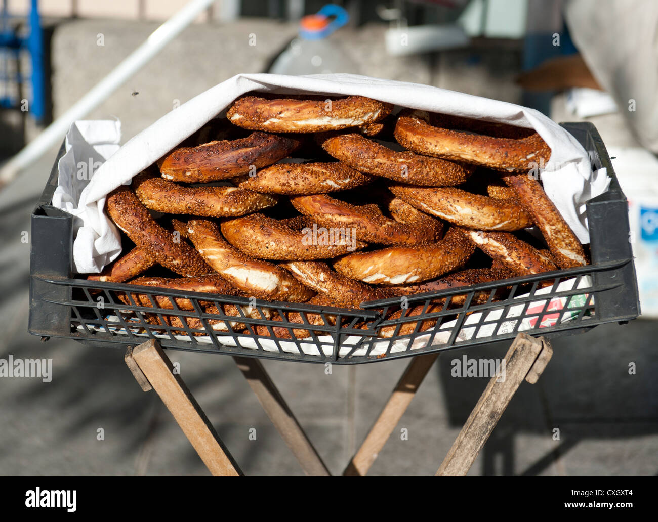 Bagel vendor street bread hi-res stock photography and images - Alamy