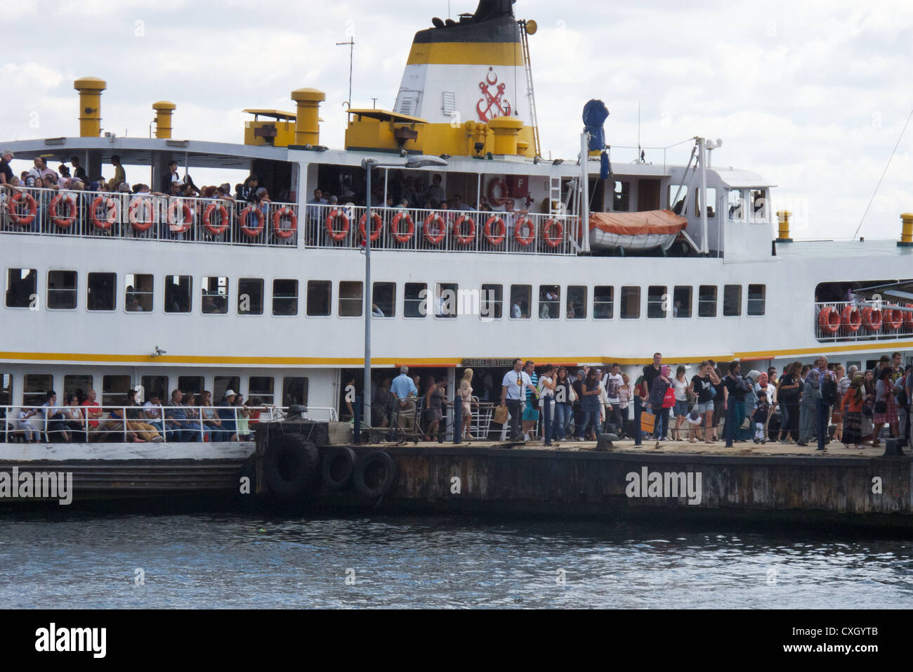 Unloading passengers hi-res stock photography and images - Alamy