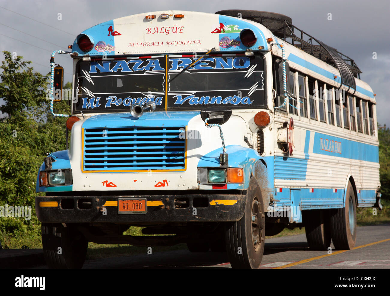 Chicken buses nicaragua hi-res stock photography and images - Alamy
