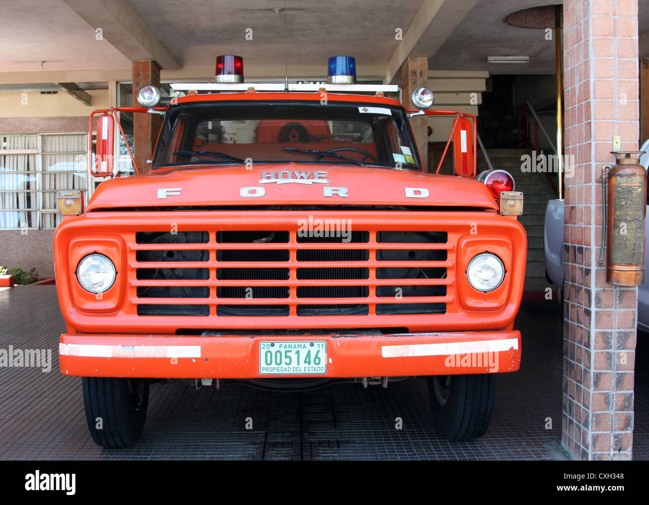 Vintage fire tender hi-res stock photography and images - Alamy