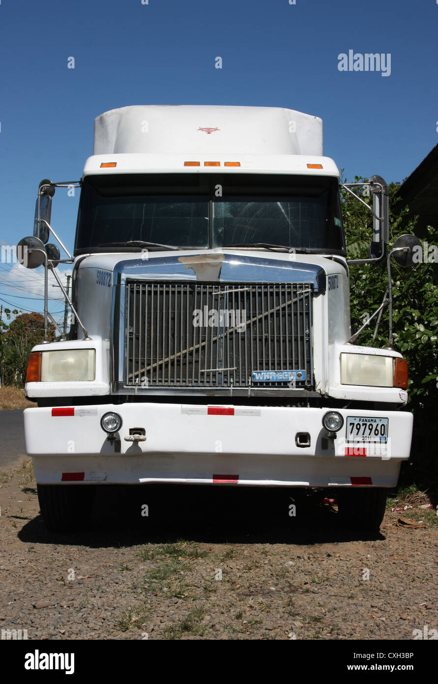 Freightliner truck hi-res stock photography and images - Alamy