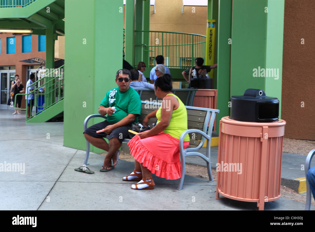 Latin American shoppers resting in summer heat in Las Vegas North ...