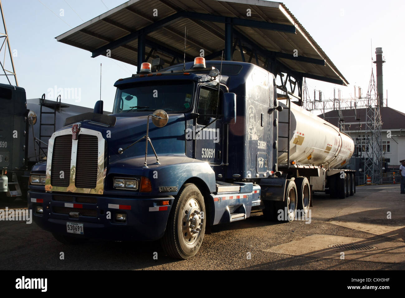 Freightliner Tanker High Resolution Stock Photography and Images - Alamy
