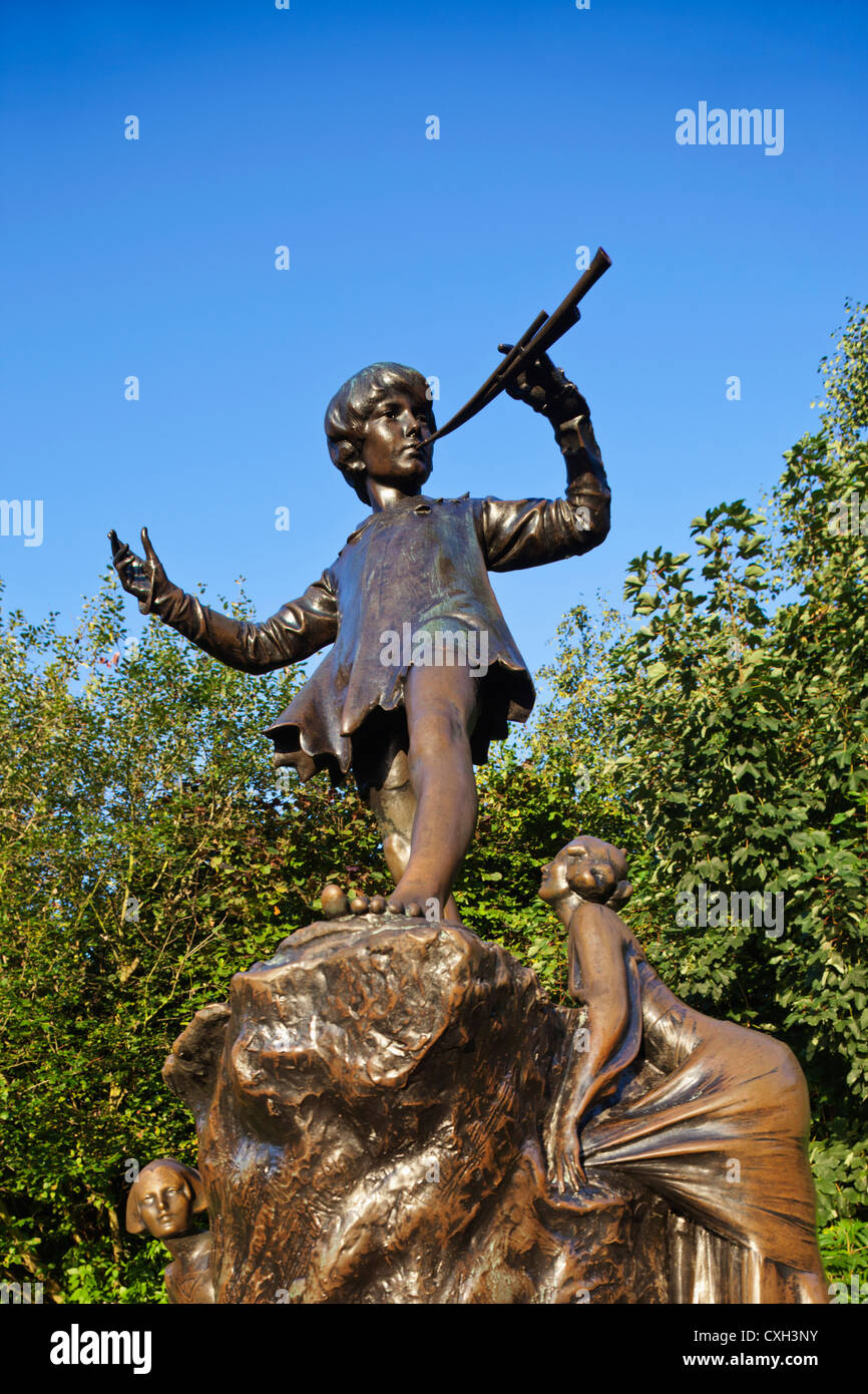 England, London, Hyde Park, Kensington Gardens, Peter Pan Statue Stock ...