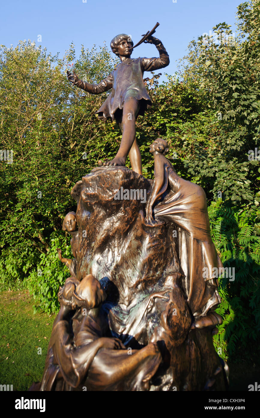 England, London, Hyde Park, Kensington Gardens, Peter Pan Statue Stock ...