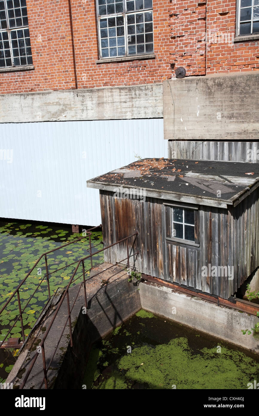 Mill buildings hi-res stock photography and images - Alamy