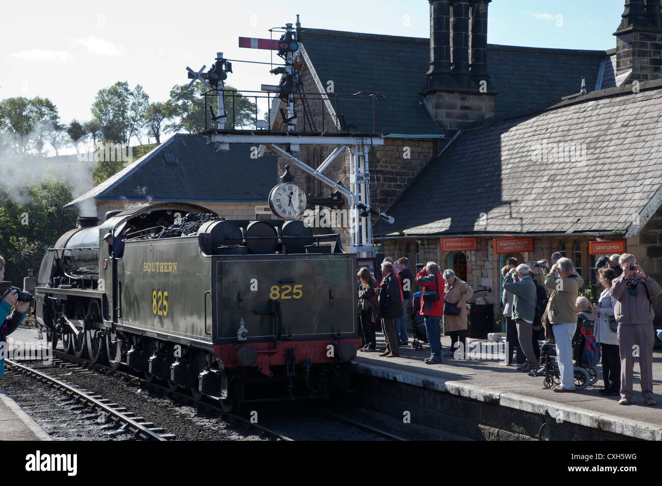 825 southern railway class s15 4 6 0 hi-res stock photography and ...
