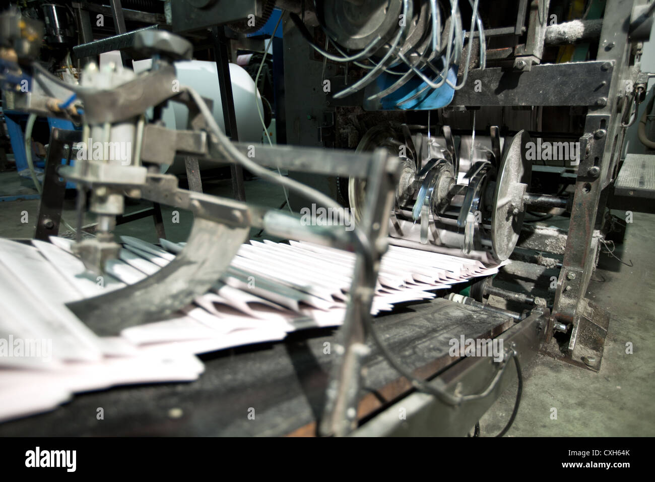 Newspaper print rolls hi-res stock photography and images - Alamy