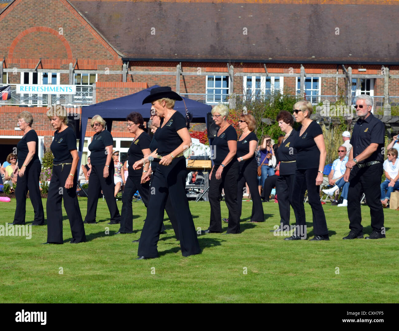 Line dance hi-res stock photography and images - Alamy