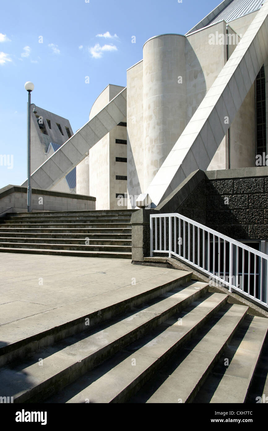 Liverpool metropolitan cathedral crypt hi-res stock photography and ...