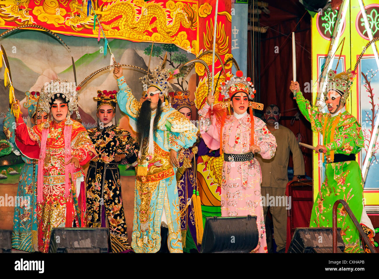 Chinese opera on stage Stock Photo - Alamy