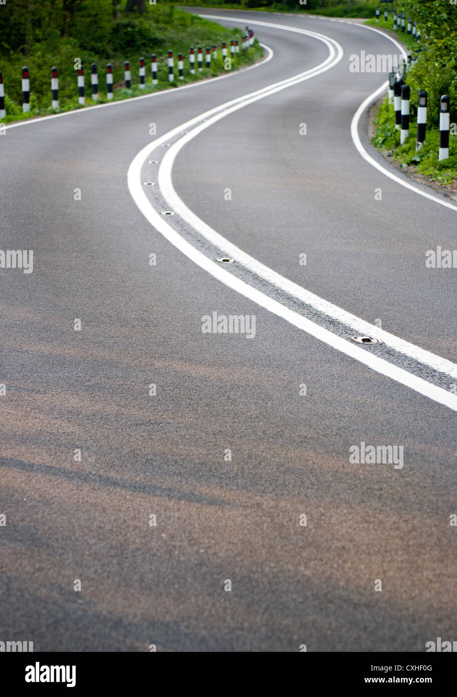 Country road corner hi-res stock photography and images - Alamy
