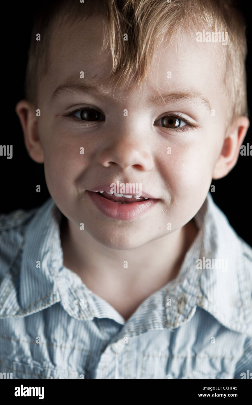 Boy smiling, close up Stock Photo - Alamy