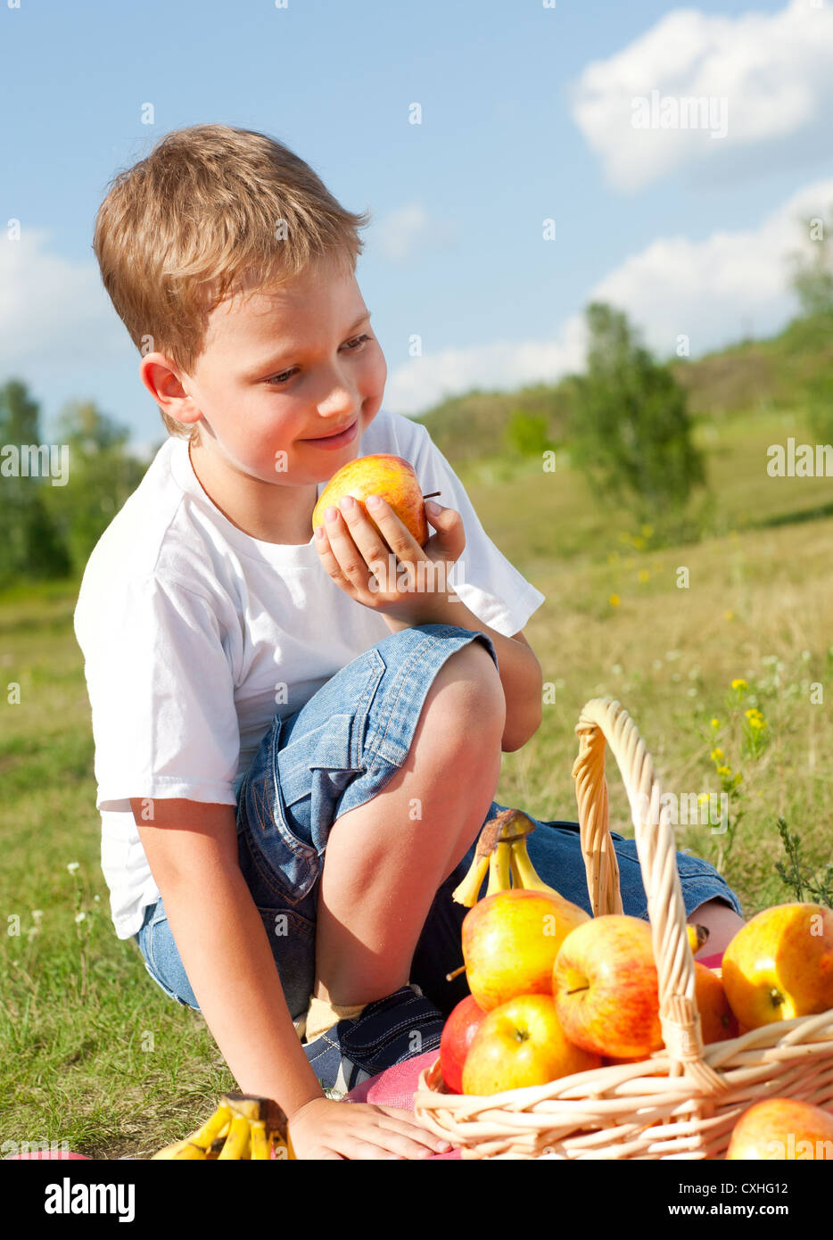 boy with apples Stock Photo - Alamy