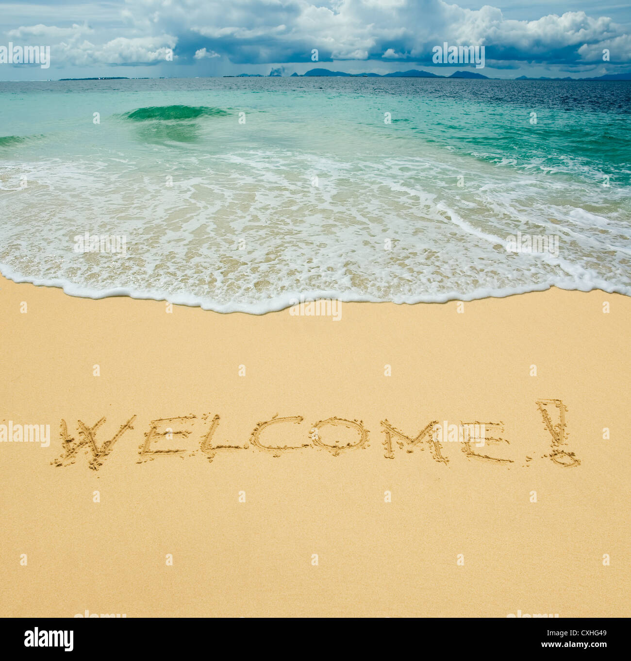 Welcome written hi-res stock photography and images - Alamy