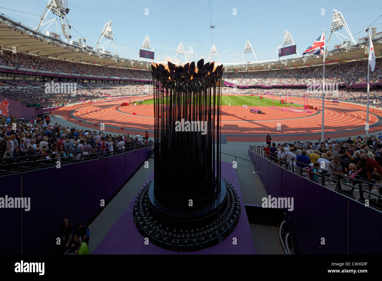 Olympic Cauldron, London, United Kingdom. Architect: Heatherwick Studio ...