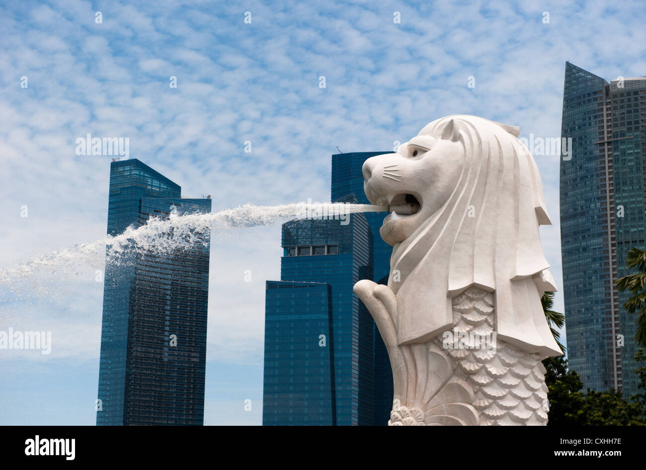 White merlion singapore hi-res stock photography and images - Alamy