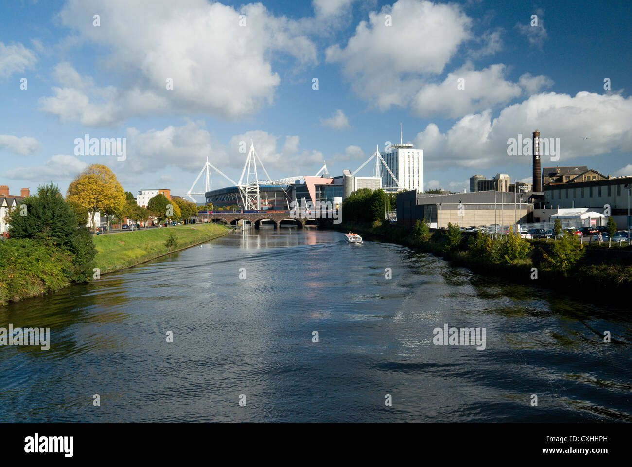 River taff cardiff hi-res stock photography and images - Alamy