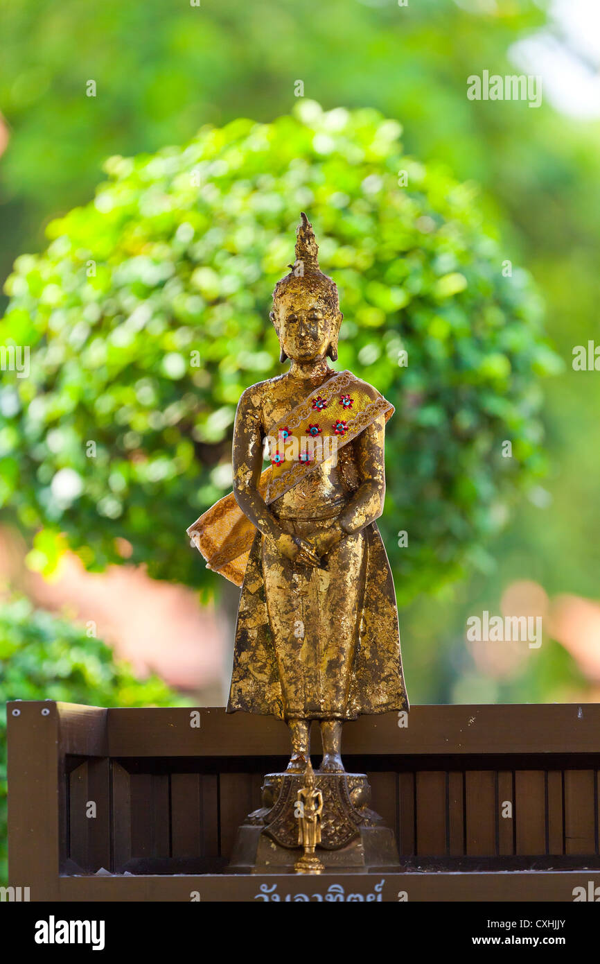Statue in the Temple Wat Phra Singh in Chiang Mai Stock Photo - Alamy
