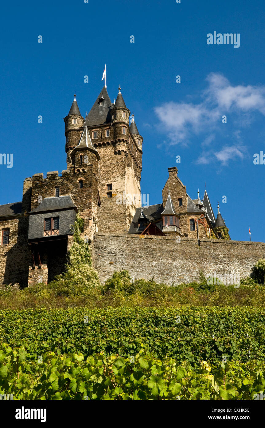 Castles castle hi-res stock photography and images - Alamy