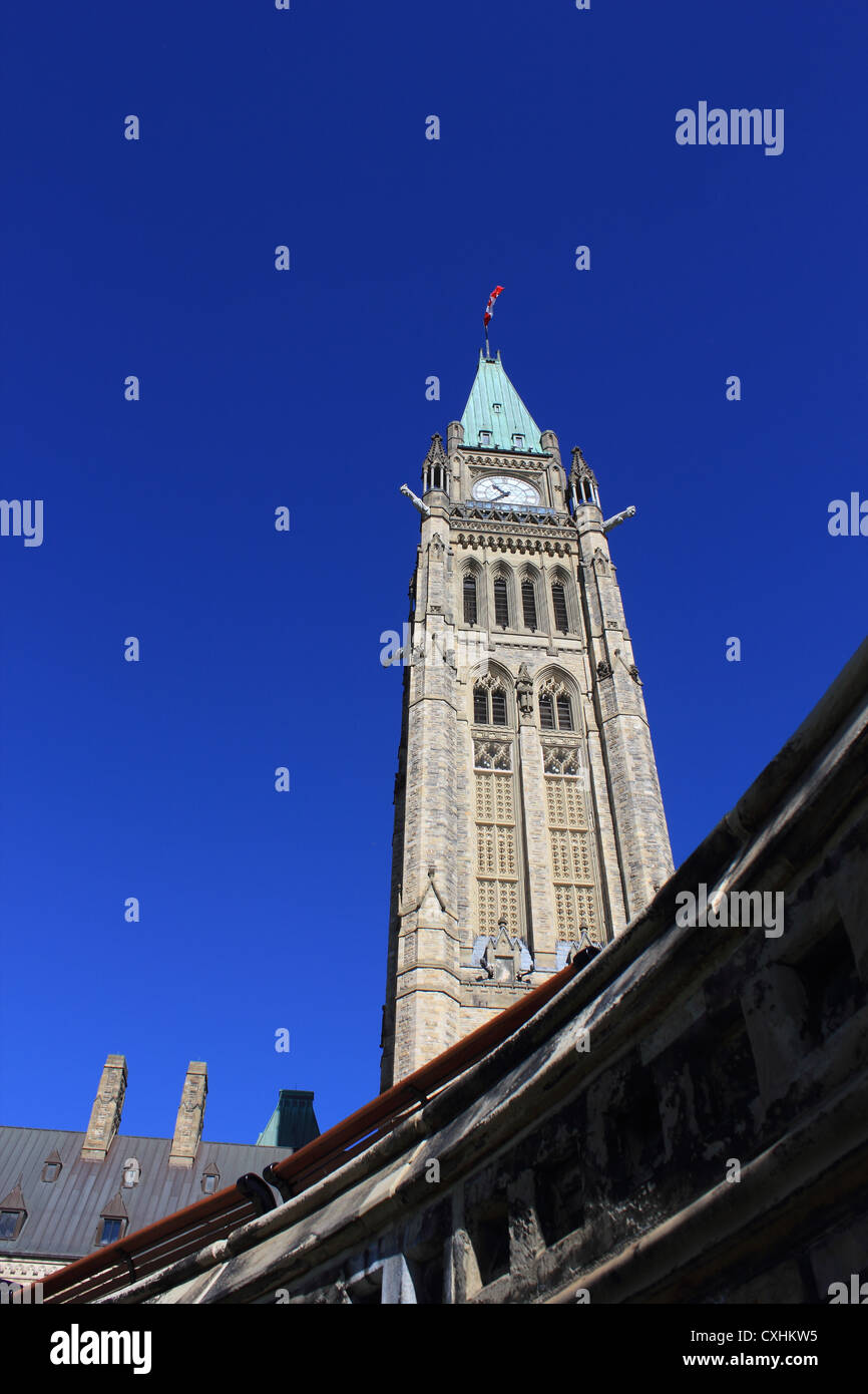 Canada parliament clock tower hi-res stock photography and images - Alamy