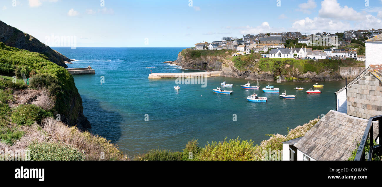 Overview of the village of Port Isaac in Cornwall Stock Photo - Alamy