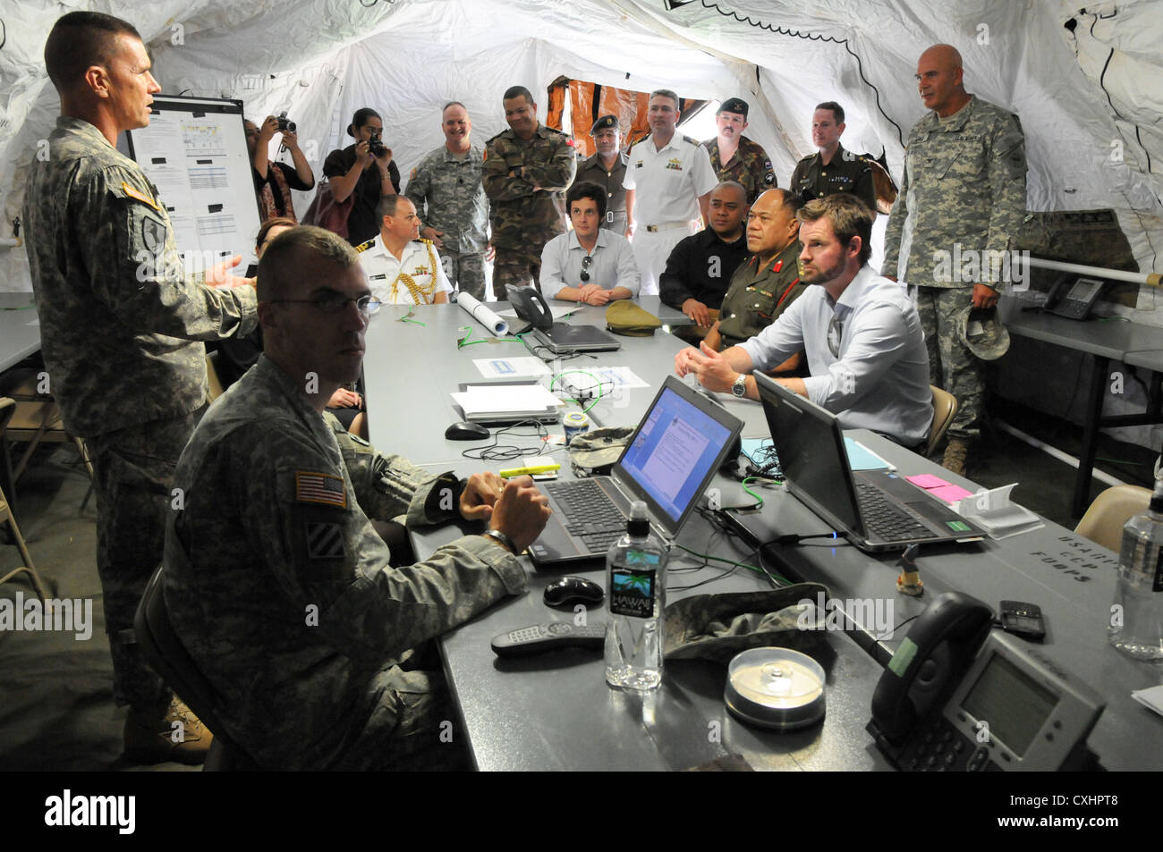 Lt. Col. Robert F. Jean briefs an Australian delegation on U.S. Army ...