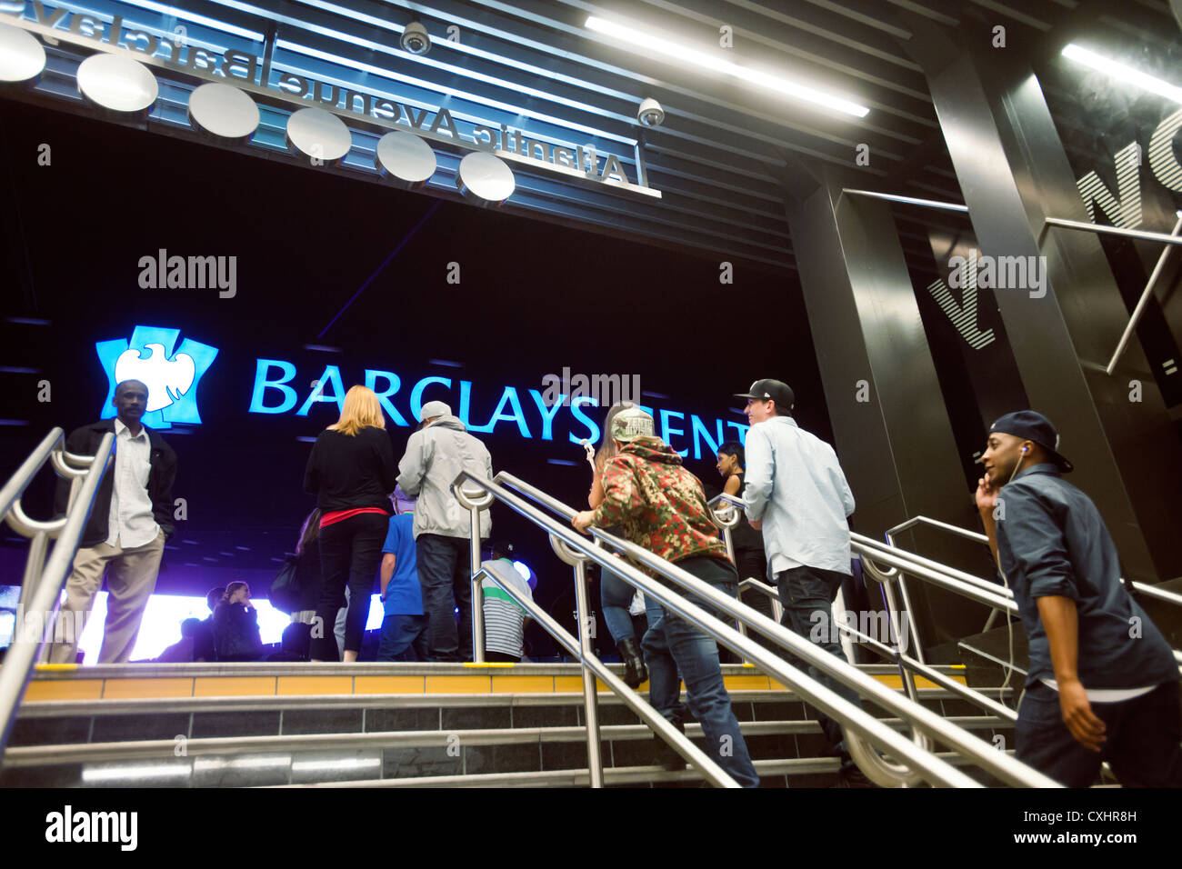 Crowds arrive on opening night for the Barclays Center in Brooklyn in ...