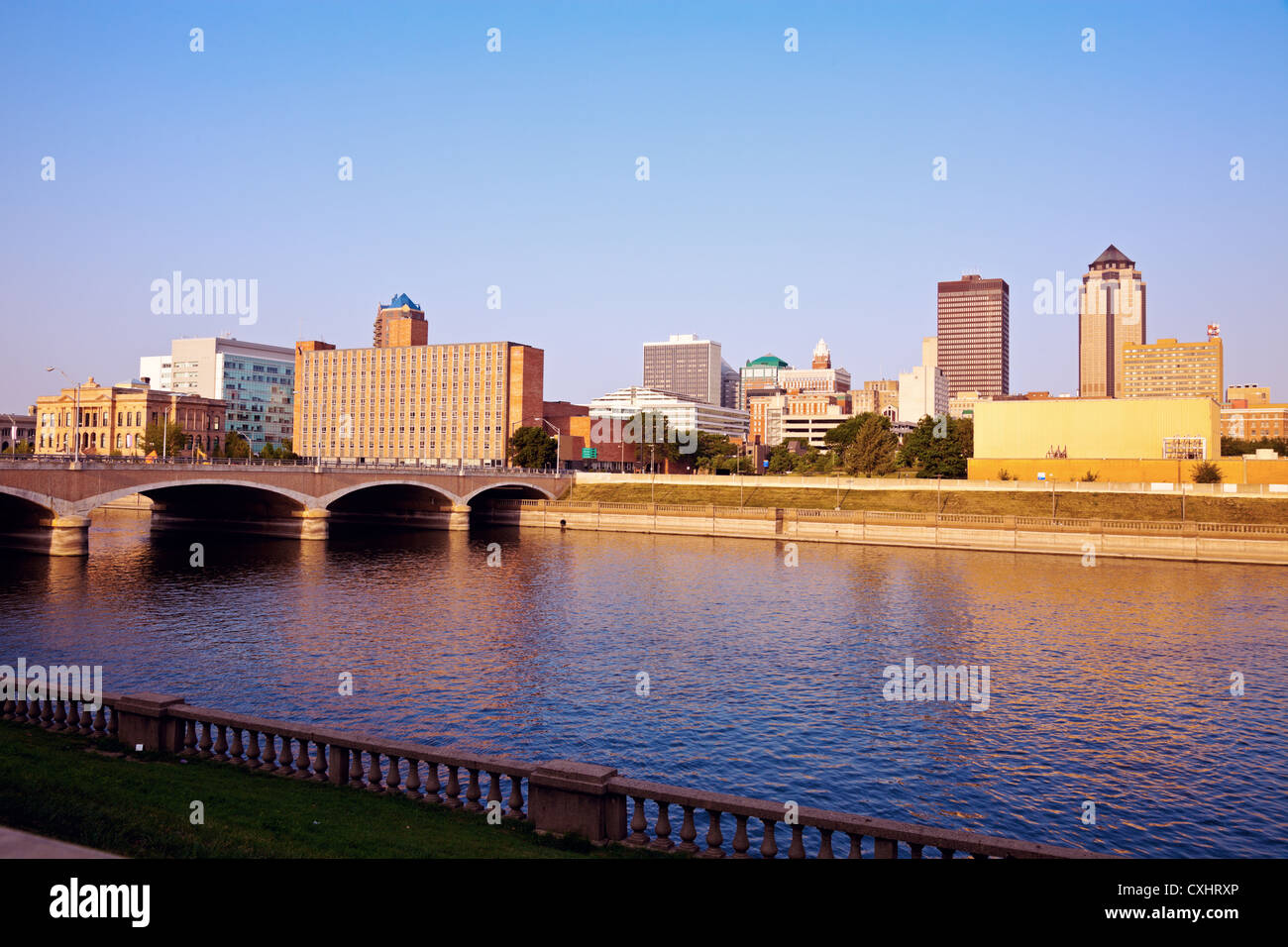 Iowa skyline hi-res stock photography and images - Alamy
