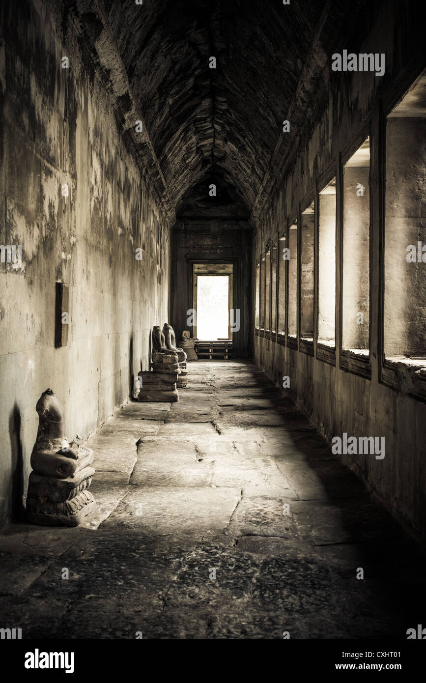 Ancient hallway hi-res stock photography and images - Alamy