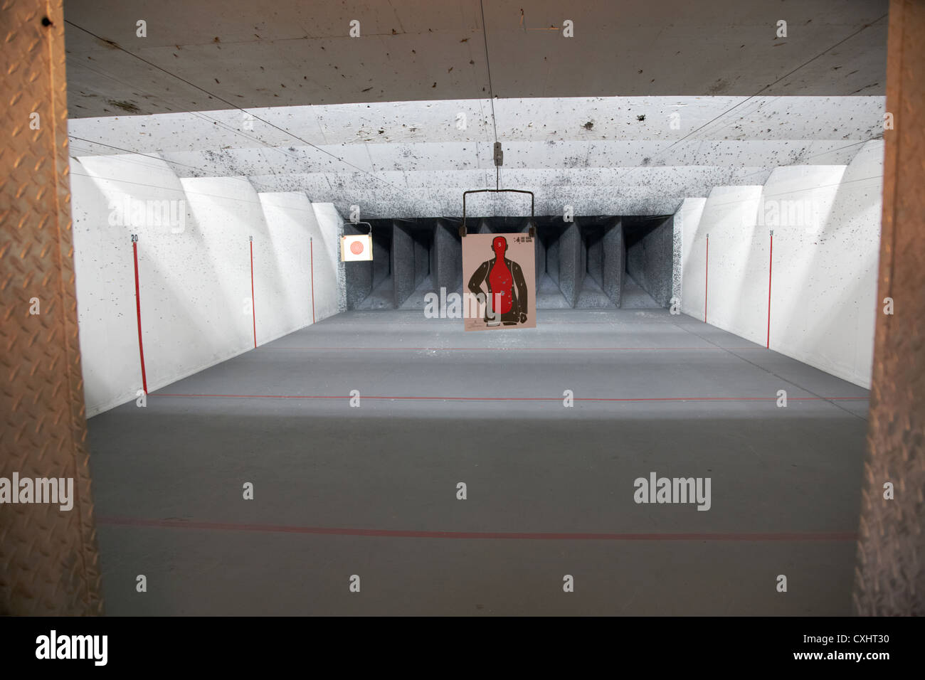 Target in shooting range hi-res stock photography and images - Alamy